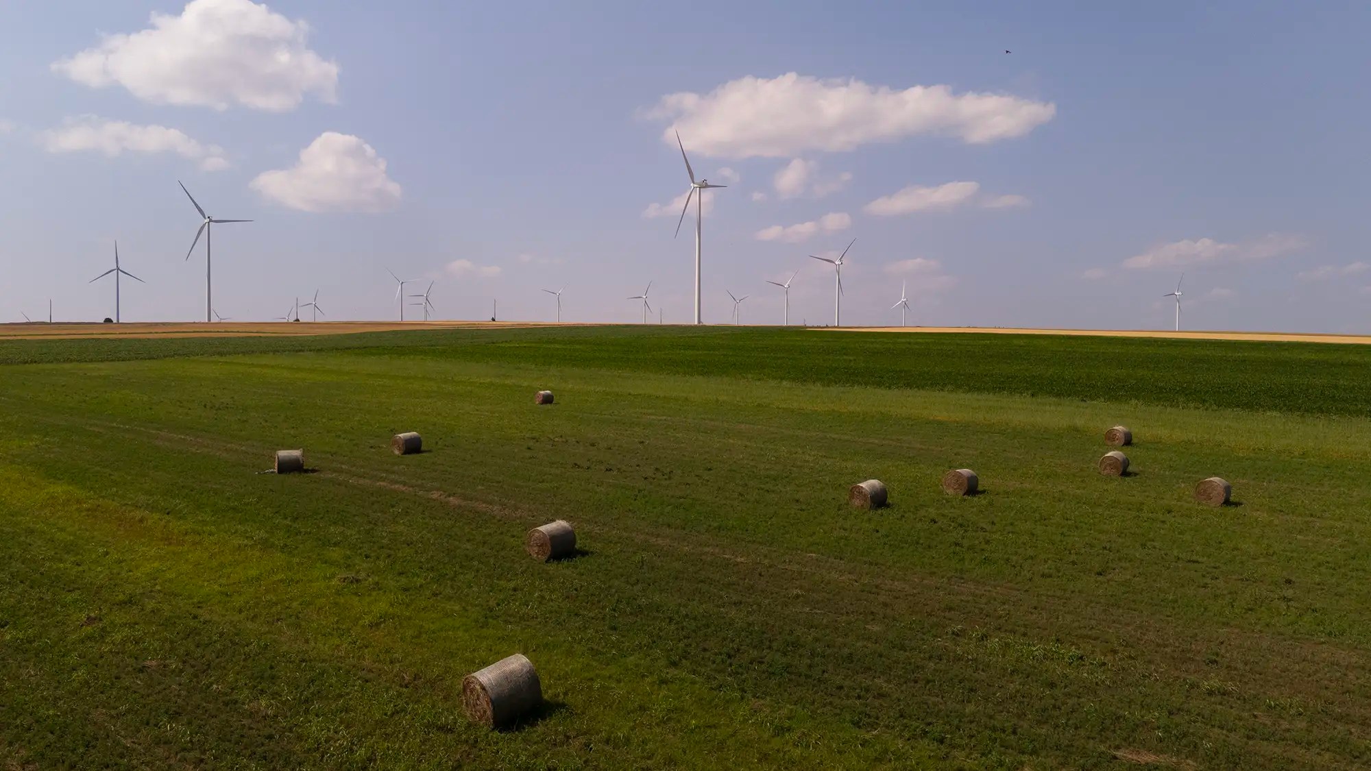 Parcul eolian Land Power: energia vântului în Podișul Casimcei - PPC